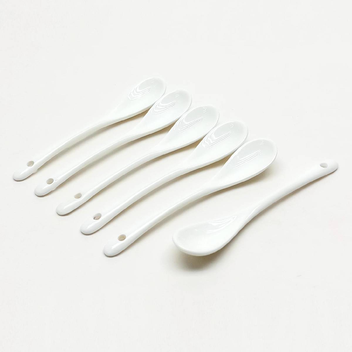 Ciya White Porcelain Spoon 13Cm | NTUC FairPrice